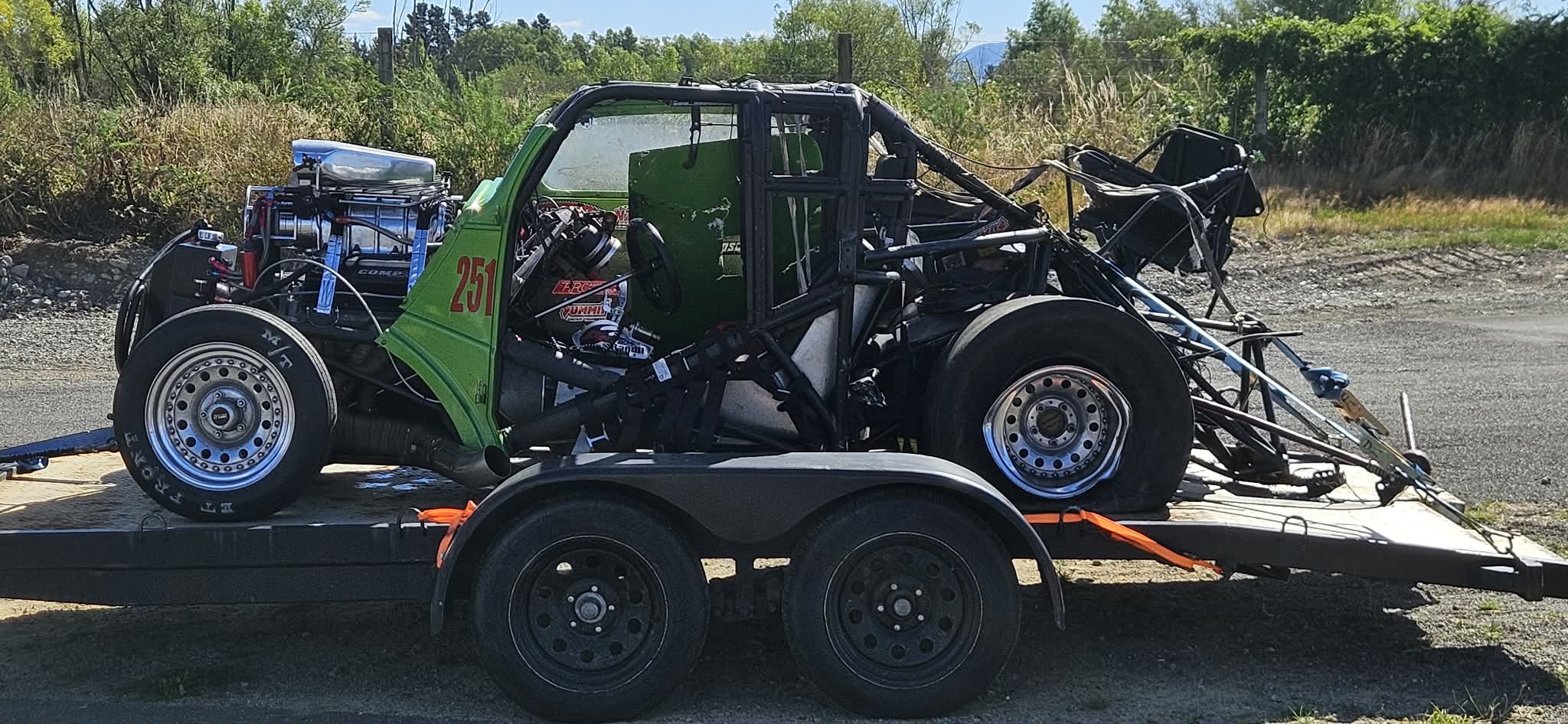 Video: Racers Tangle At New Zealand Nostalgia Event