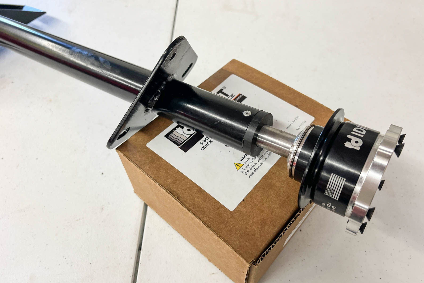 Quick Release Steering Hub for Race Cars Explained